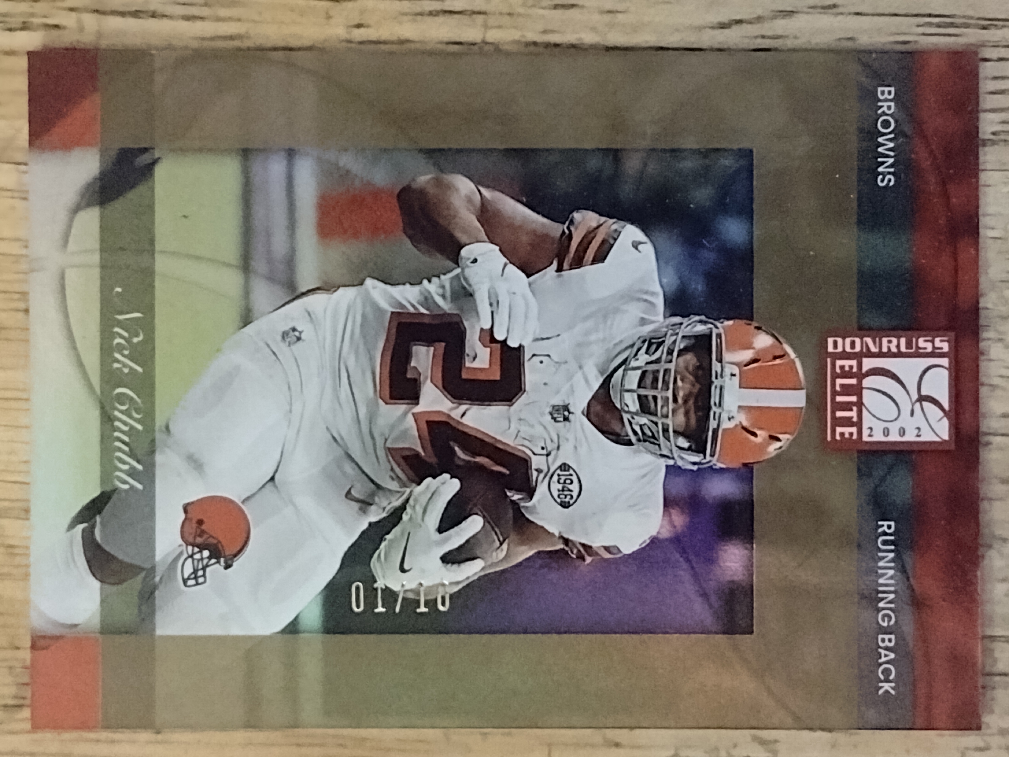 2022 Elite '02 Elite Gold #18 Nick Chubb - NM-MT