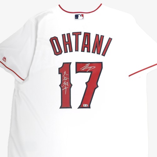 Autographed Shohei Ohtani Memorabilia Launches on Topps Authentics